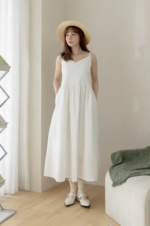 【TIFF】V領細肩帶洋裝｜屏東市｜Global Mall 環球Online